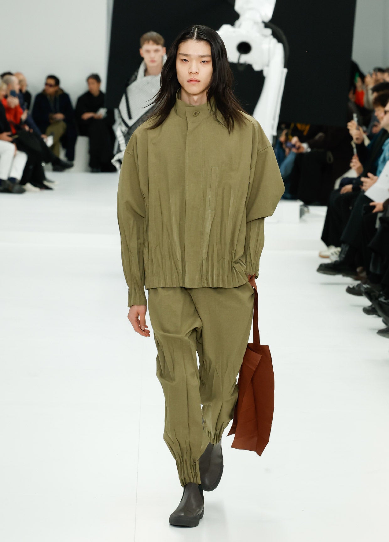 IM MEN AUTUMN WINTER 2025/26 COLLECTION 29 – The official ISSEY MIYAKE ...